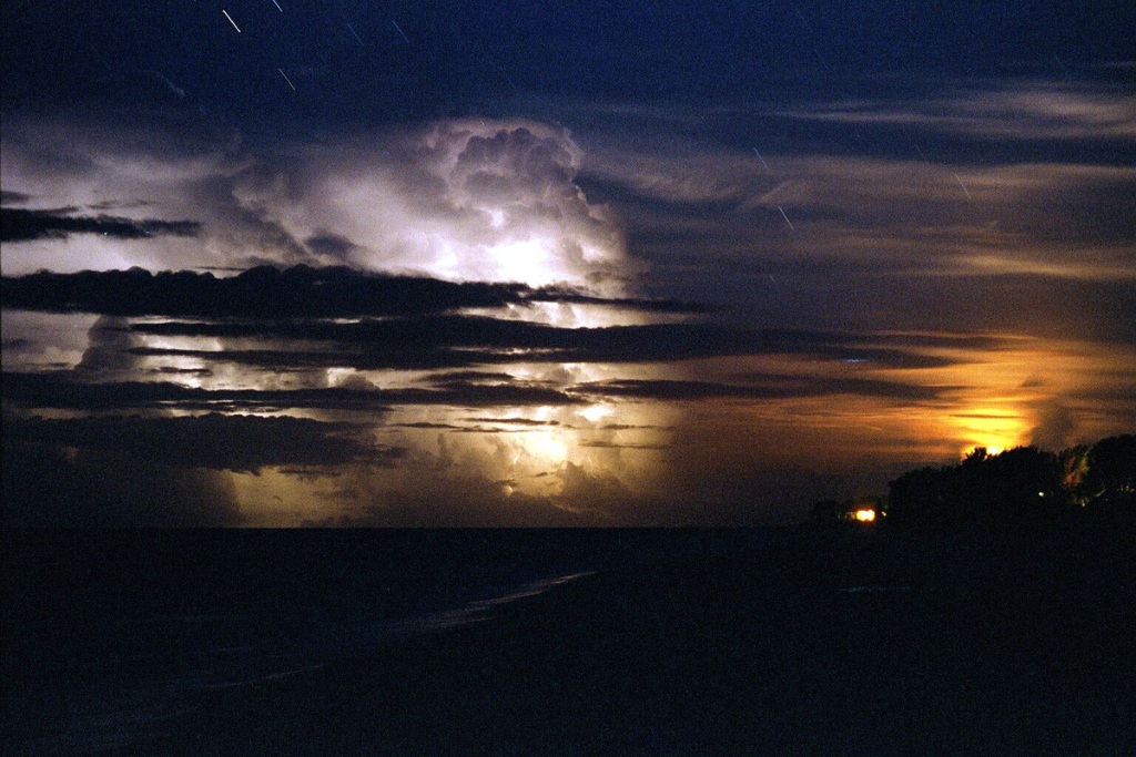 Tell me something light - Jack Wallsten Перевод (Алекс Коваль) / Проза.ру